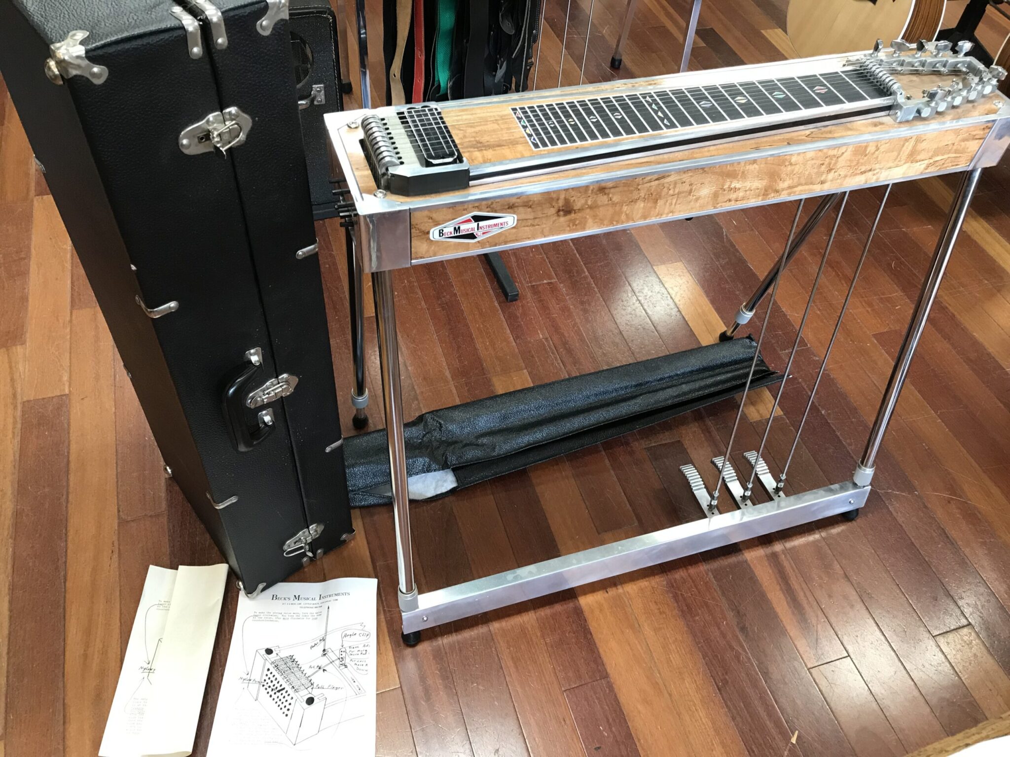 Cases & Miscellaneous Items Archives – Jimmy's Vintage Music